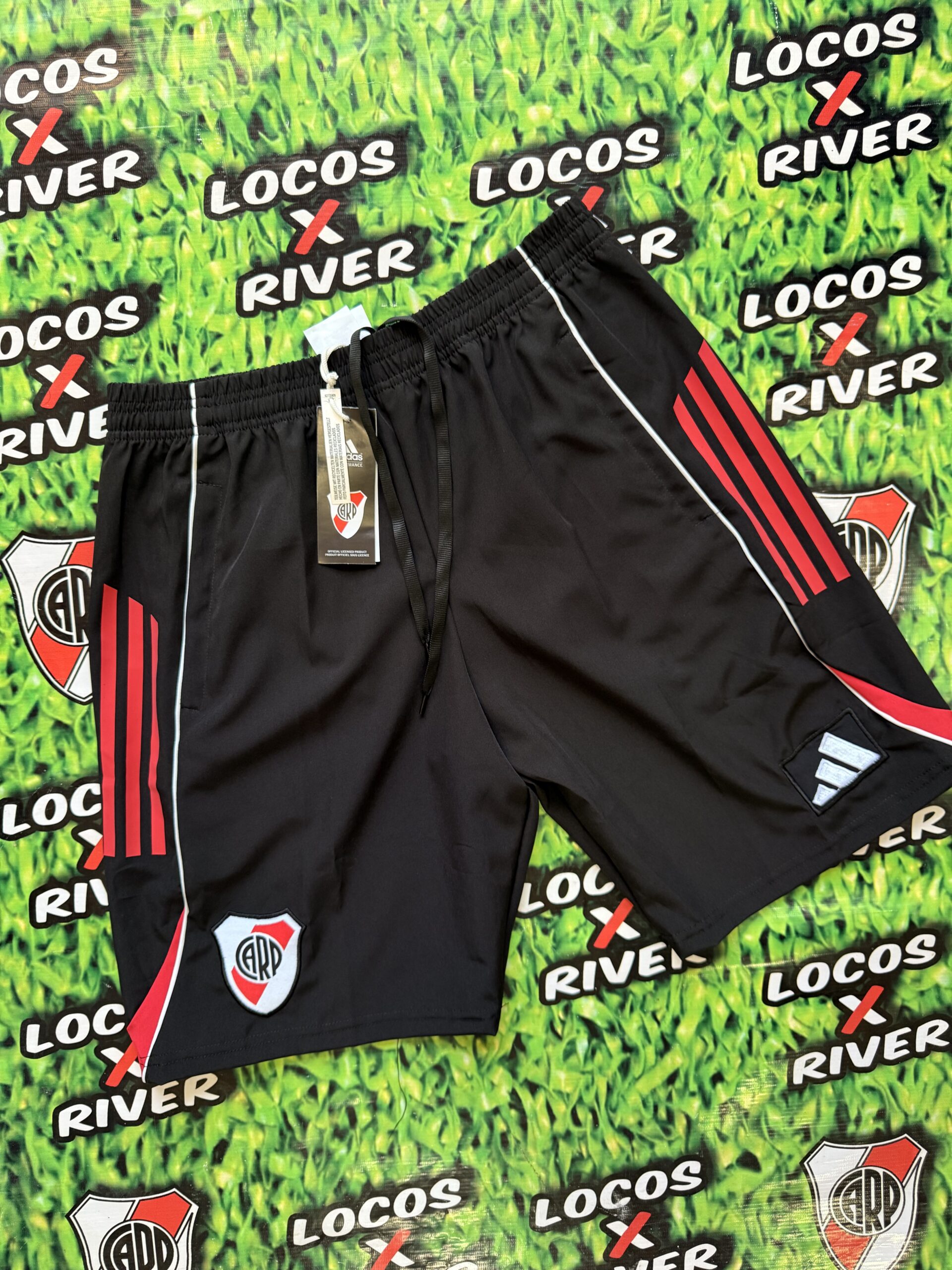 Bermuda Microfibra Negra 2025 – River Plate – Locos X River Formosa