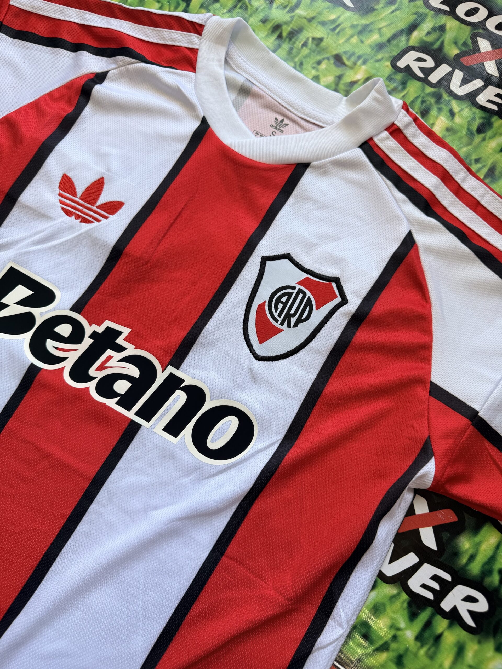 Camiseta Tricolor 2026 – River Plate – Locos X River Formosa